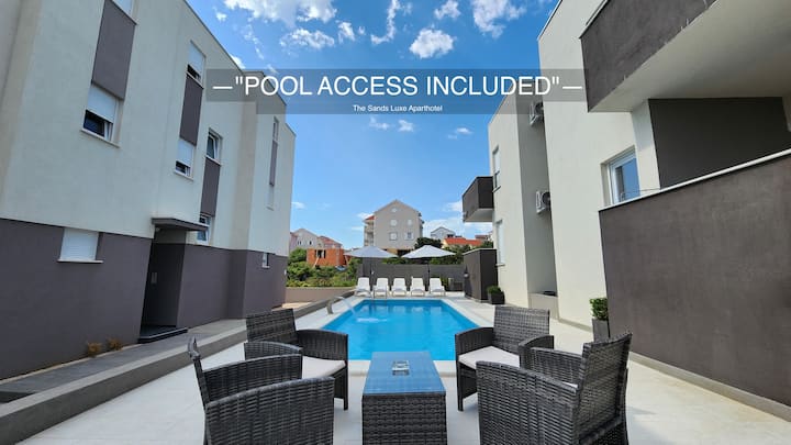 The Sands Luxe Aparthotel - Pool Access Included - Novalja