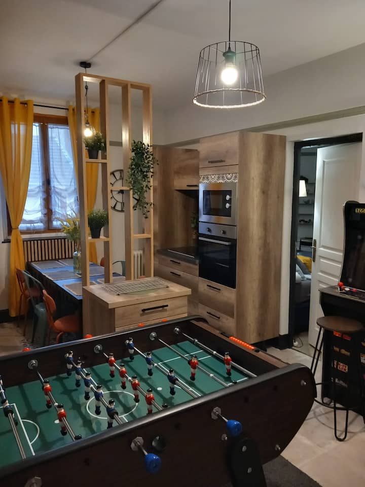 Loge3 Théâtre: Jacuzzi/sauna/jeux/degust.champagne - Épernay