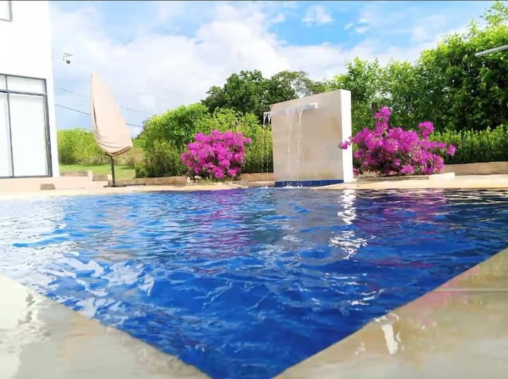 Villa Privada Con Piscina - Carmen de Apicalá