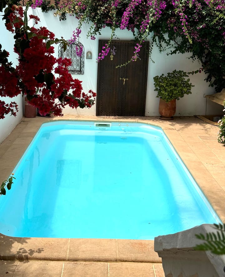 Villa Taroub-rabat Avec Piscine Et Vue Sur Mer - Temara