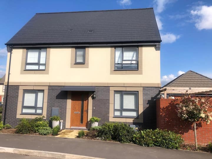 Somerdale Modern Home - Bristol