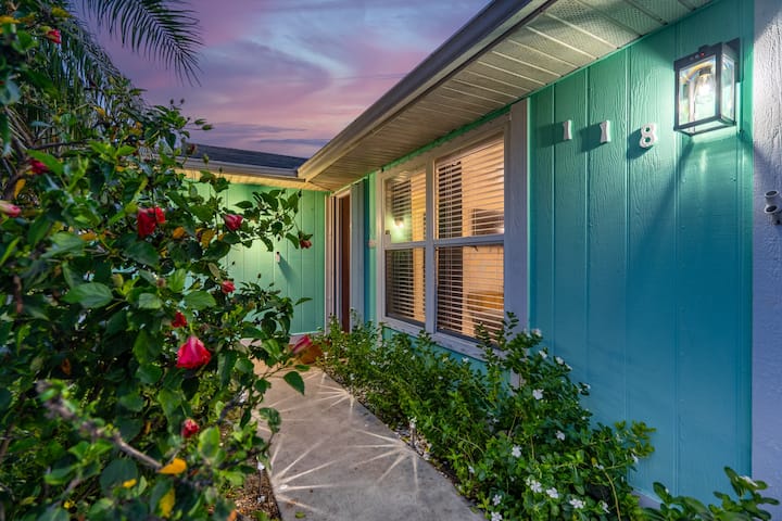 Tranquil | Pool | King Bed | Pet Friendly | Wifi - Port St. Lucie, FL