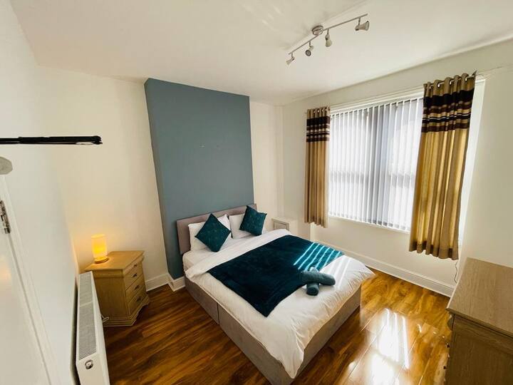 City Central Apartment, Private Garden - Cardiff