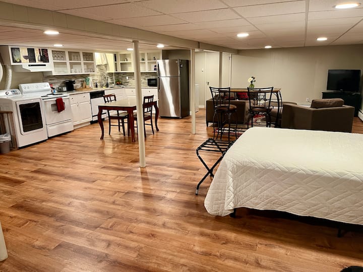 Basement Studio: Private Cozy Retreat - Providence