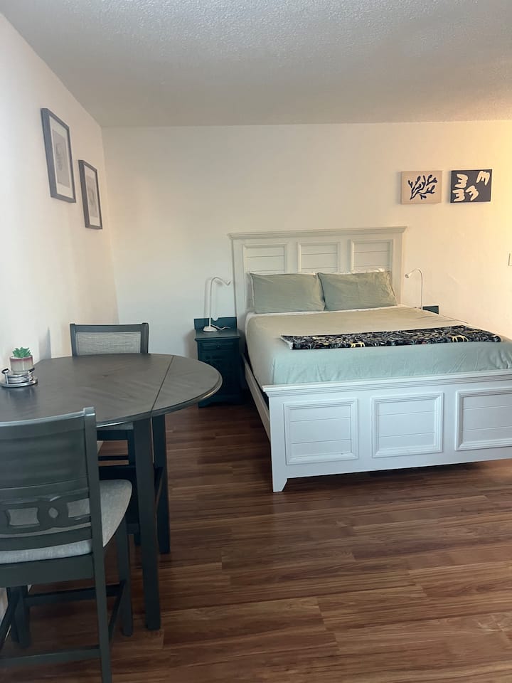 Cute Ob Studio, 1 Blck To Beach (Octopus) - Skytower, San Diego