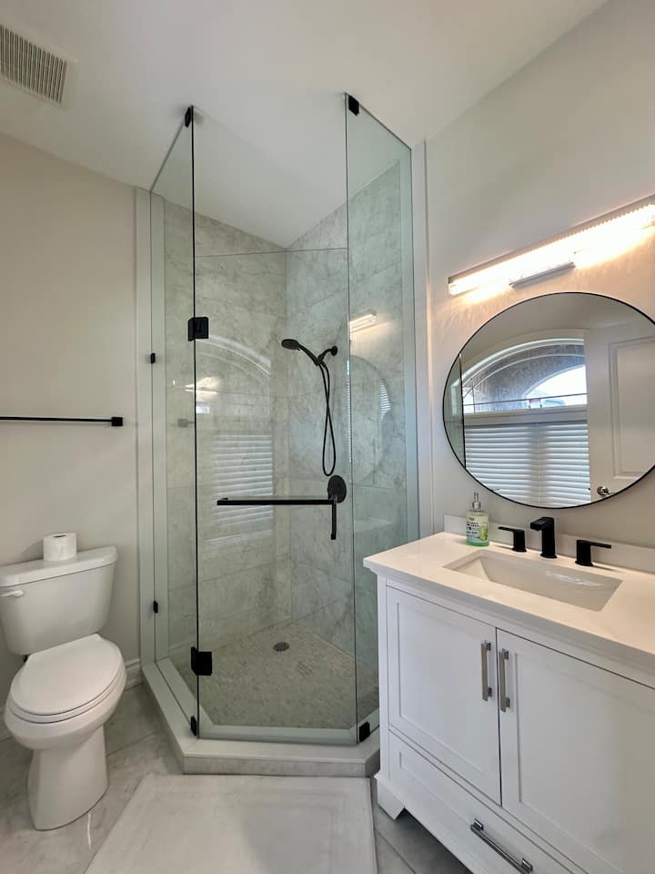 Beautiful Modern Home 4 Bedrooms - Hamilton