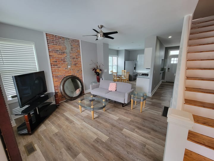 Attractive Townhome In Old Town East Near Downtown - Columbus, OH
