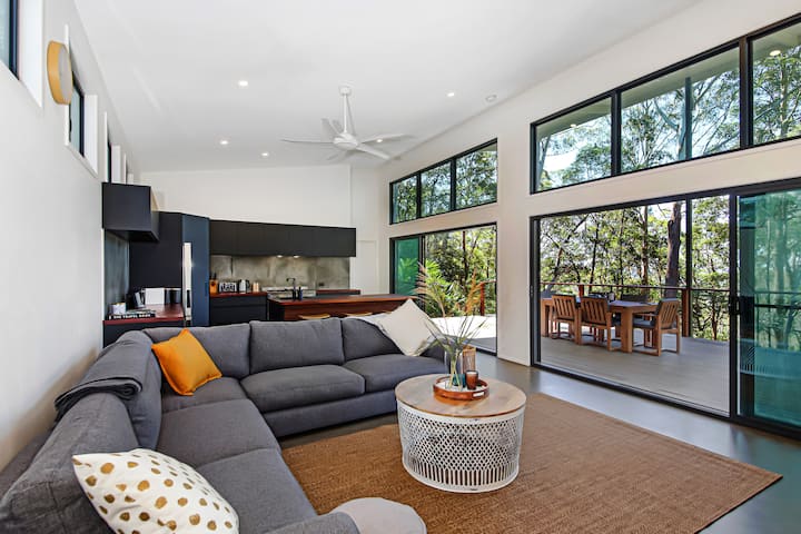 Hunchy Escape - 2br Spacious Pet-friendly Stay - Nambour