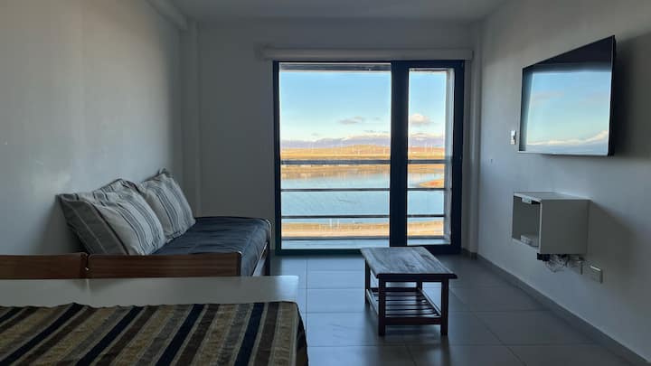 Enjoy Stunning Views From This Downtown Duplex - Ushuaïa