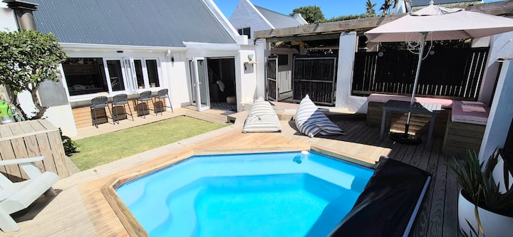 A Getaway From The Rush. - Cape Saint Francis