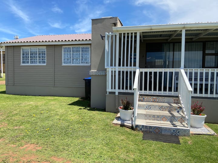 Cabana 8 - Jeffreys Bay