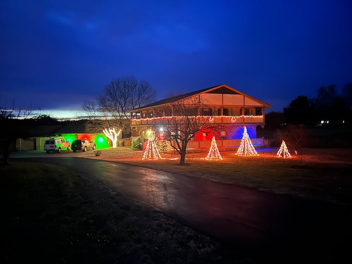 The Orchard Chalet - Topeka, KS