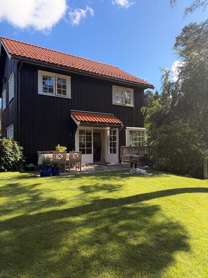 Cosy Wooden House Near The Woods In Oslo - Oslo
