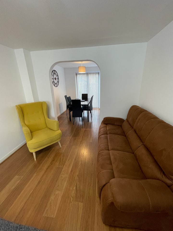 5 Holborn Spacious Home - Telford