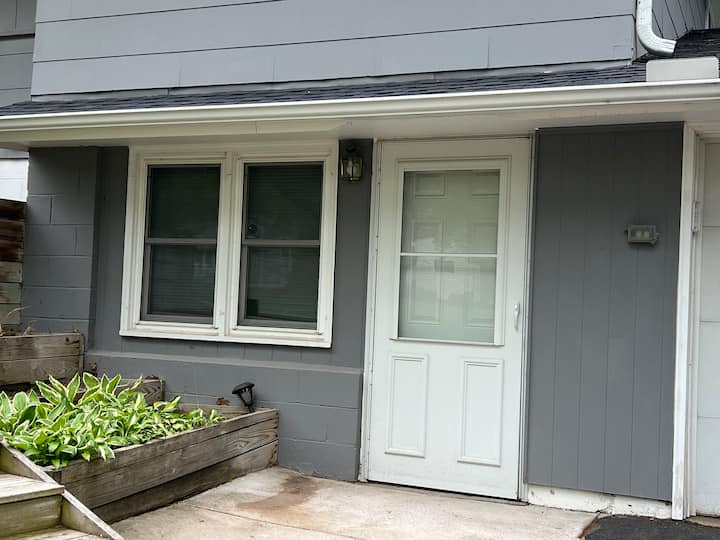 Cozy Minnetonka Home Close To Lake, Shops & More. - Eden Prairie, MN