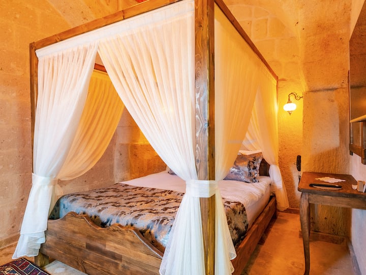 Sultan Deluxe Stone Room - Symbolizes Dignity - Nar