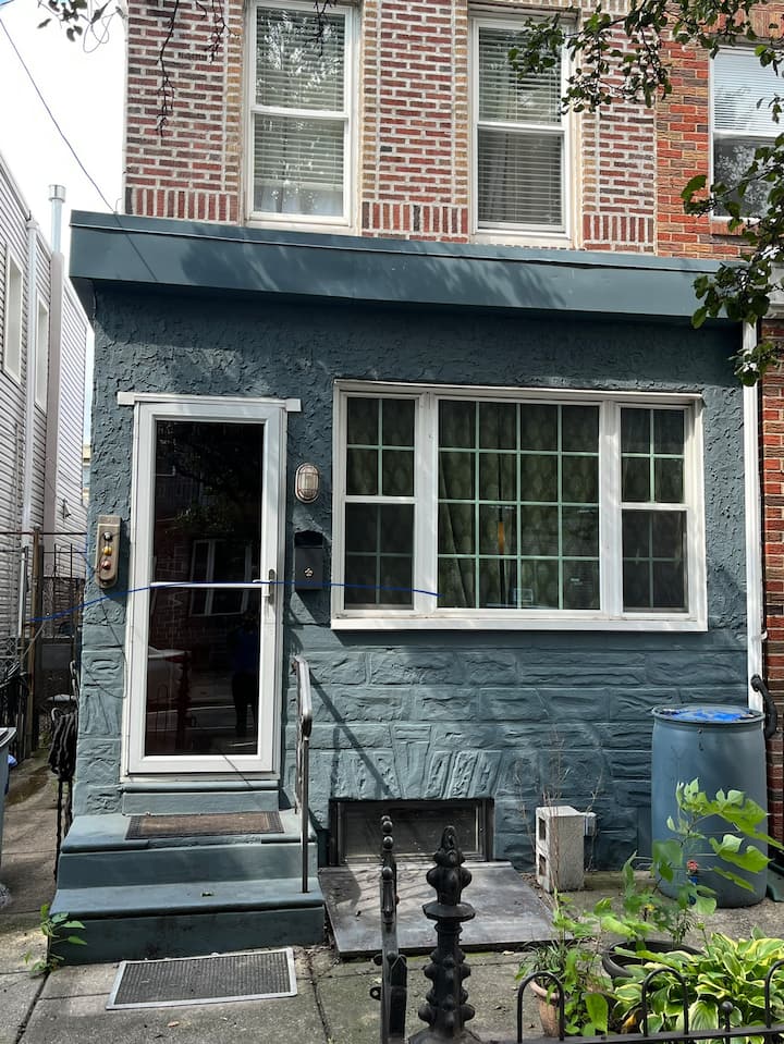 Passyunk Square Beauty - Philadelphia, PA