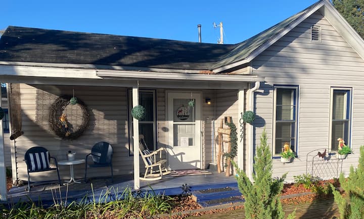 The Little House, Walking Distance To Main Street - Hayward, WI