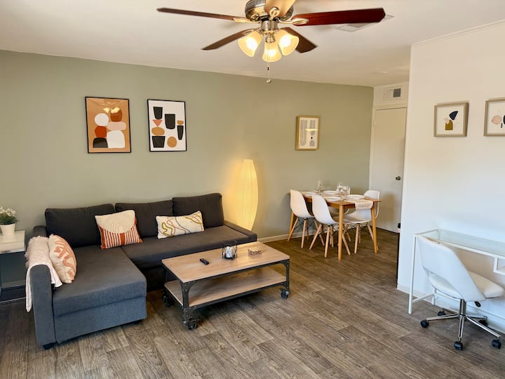 Large 1br, King Bed, Central, Free Parking, W-d - Austin