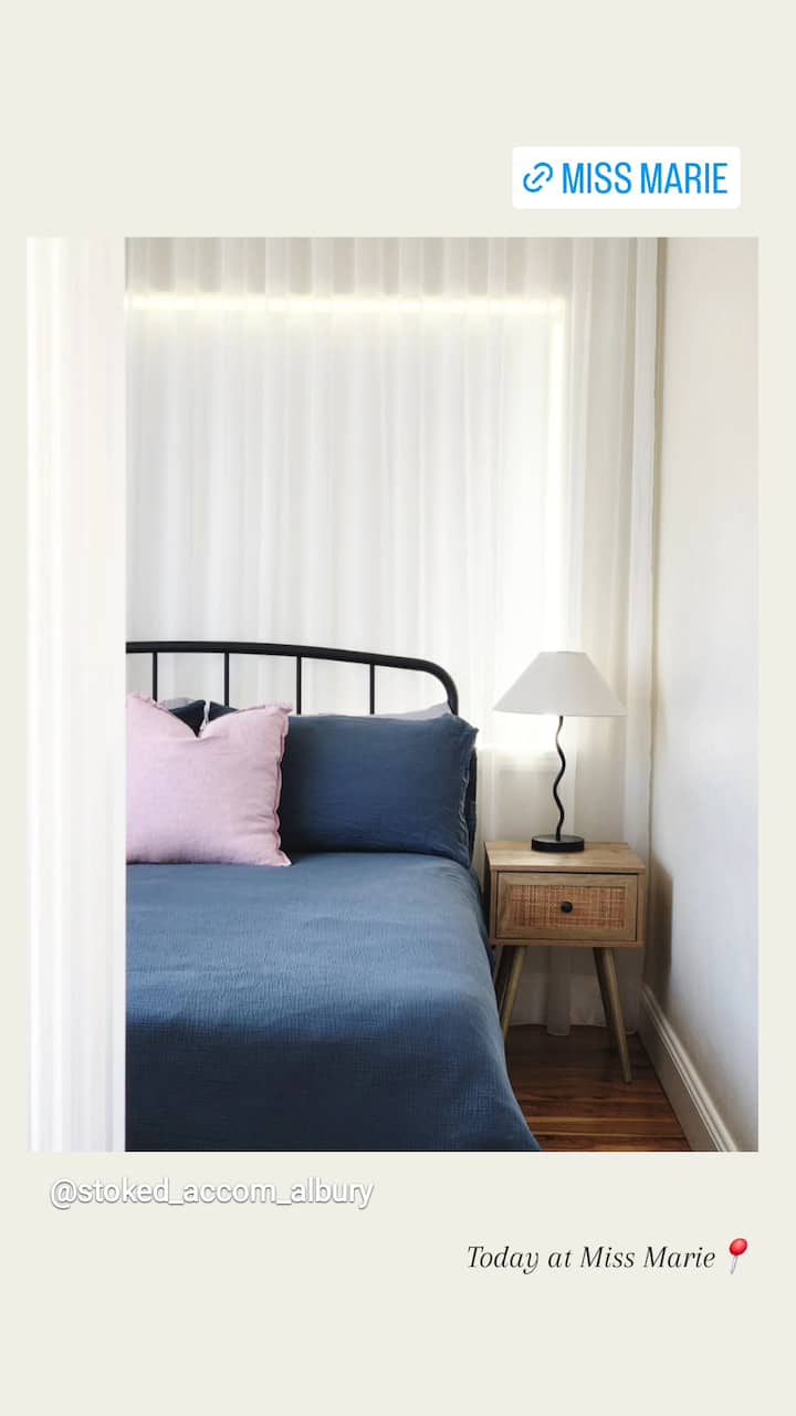 Miss Marie - A Timeless Beauty - Albury