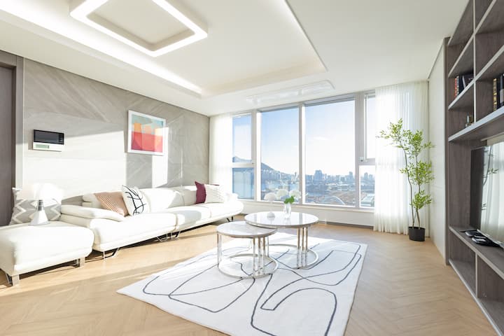【부산역 5분】 #마리나뷰 #대형숙소|124m²|최대9인|침대4|취사·세탁|짐보관·무료주차 - 釜山