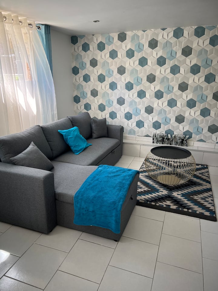 Bas De Villa Avec Entrée Indépendante - Marseille