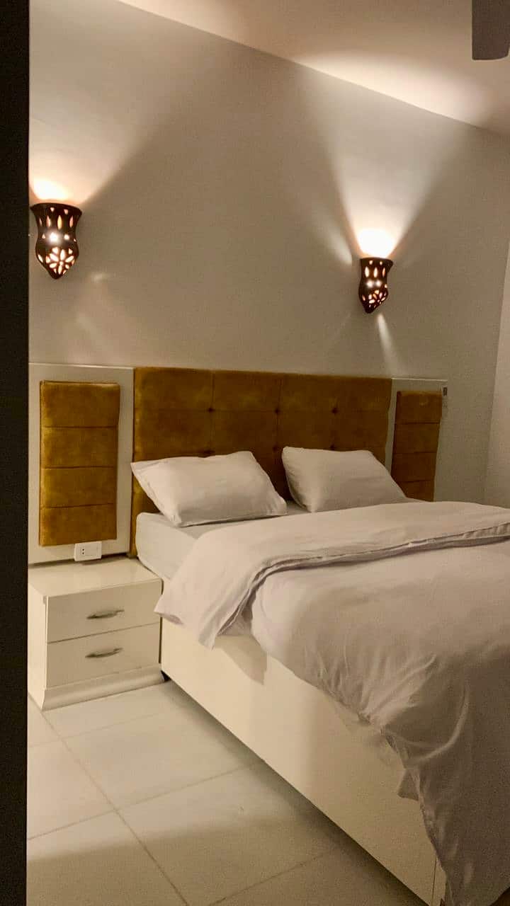 Moon House Of Luxor Golden Queen Bed With Balcony - Luxor
