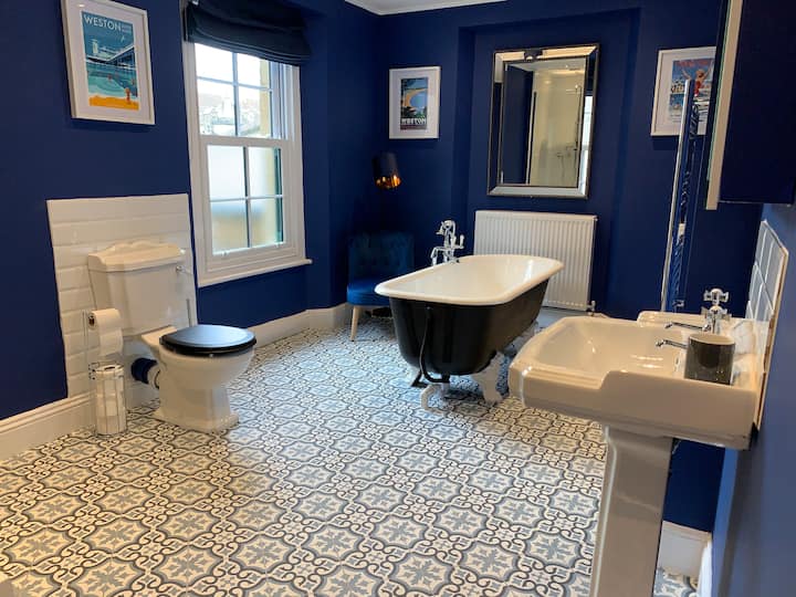 Servant Quarters A Spanking New Let In Weston - Sand Bay