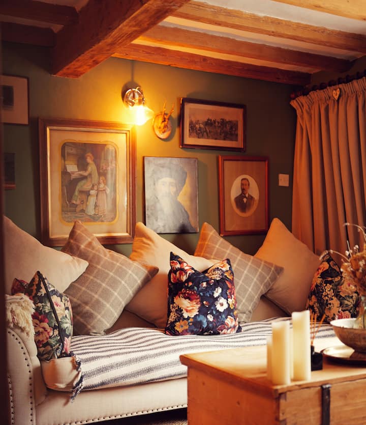 Cosy 1700s Period Cottage, Open Fire & King Bed - Sherwood Forest