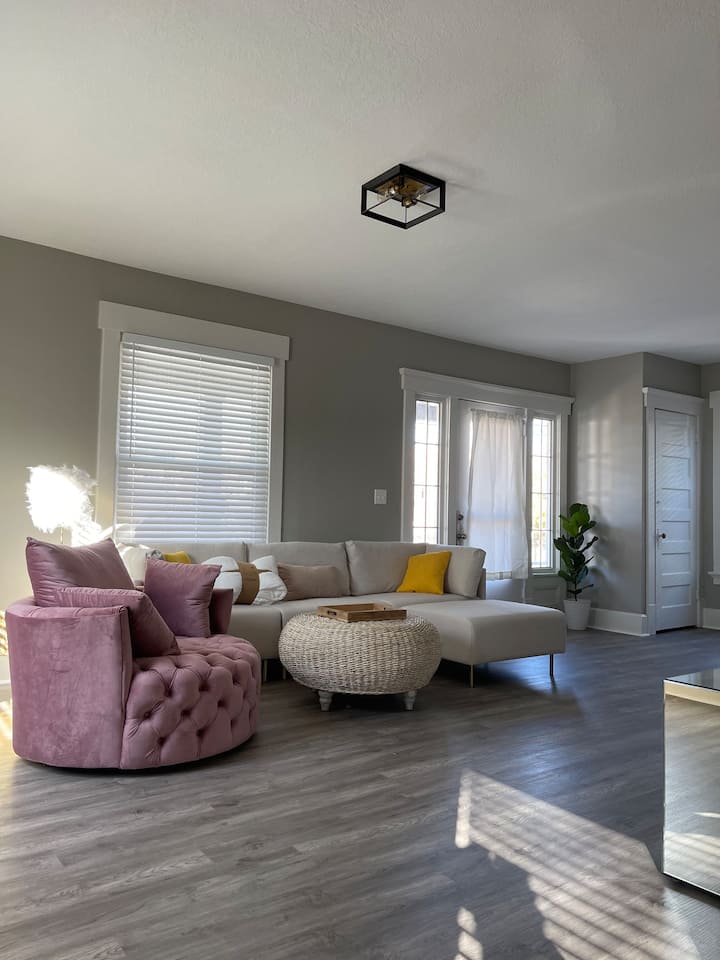 Cozy Clean Comfortable Location - Canton, OH