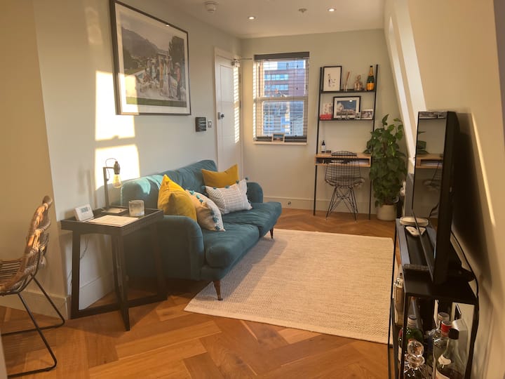 Cosy And Stylish Flat | 5 Min Walk To Tube - Kingston upon Thames