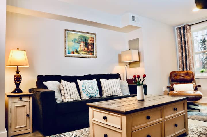 Fantastic 1-bedroom In The Heart Of Capitol Hill - Washington, DC