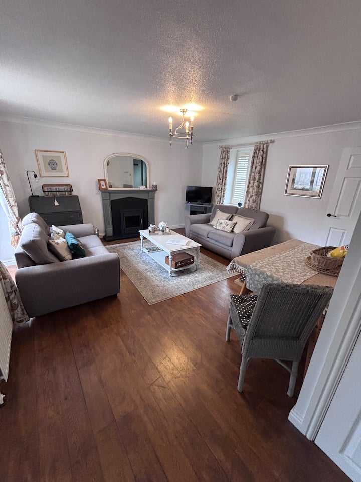Fudge Cottage Central With Parking
‘Check Reviews’ - Bedale