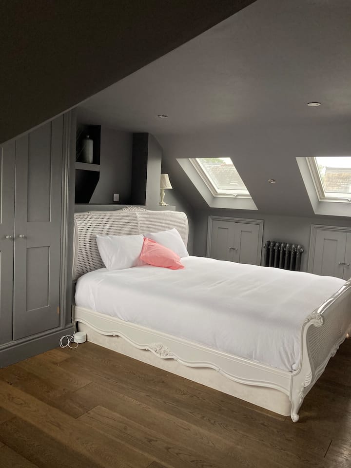 Entire Loft Family Room Private Ensuite Park Free - Cambridge