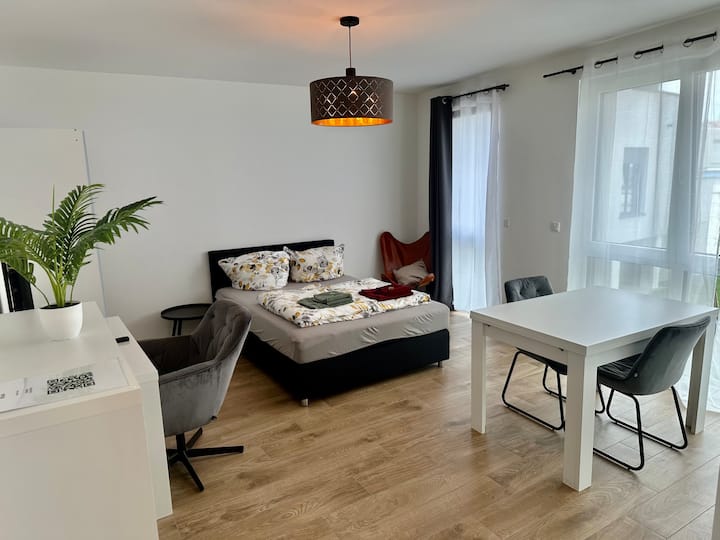 1 Zimmer Wohnung Zentral Modern - Aschaffenburg