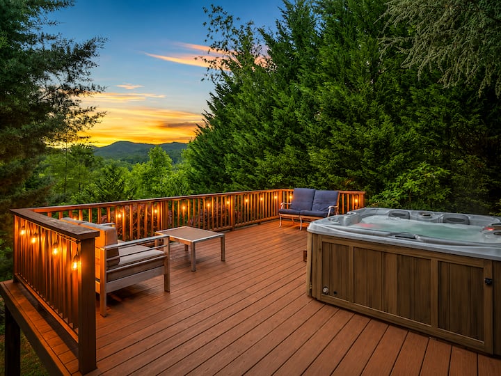 Lake Lure Cabin | Hot Tub, Views + Firepit - Lake Lure, NC