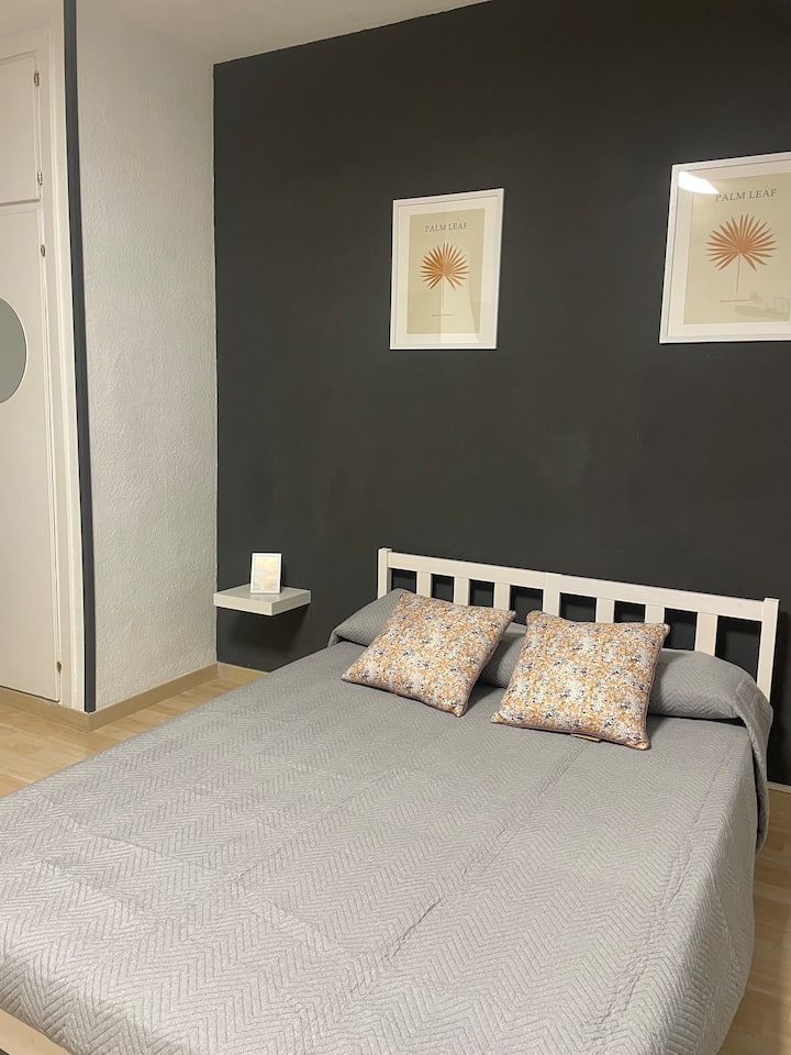 Sagunto Host Apartment Almeria - Almería