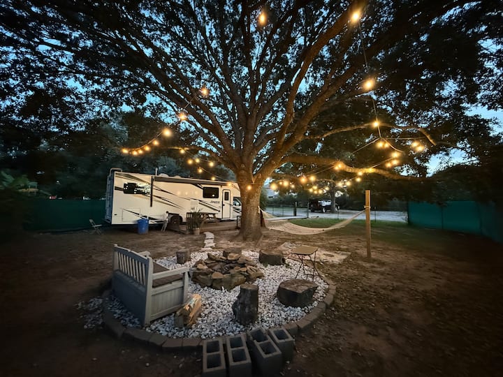 Glamping Oak ( Rv Huong) - Katy, TX