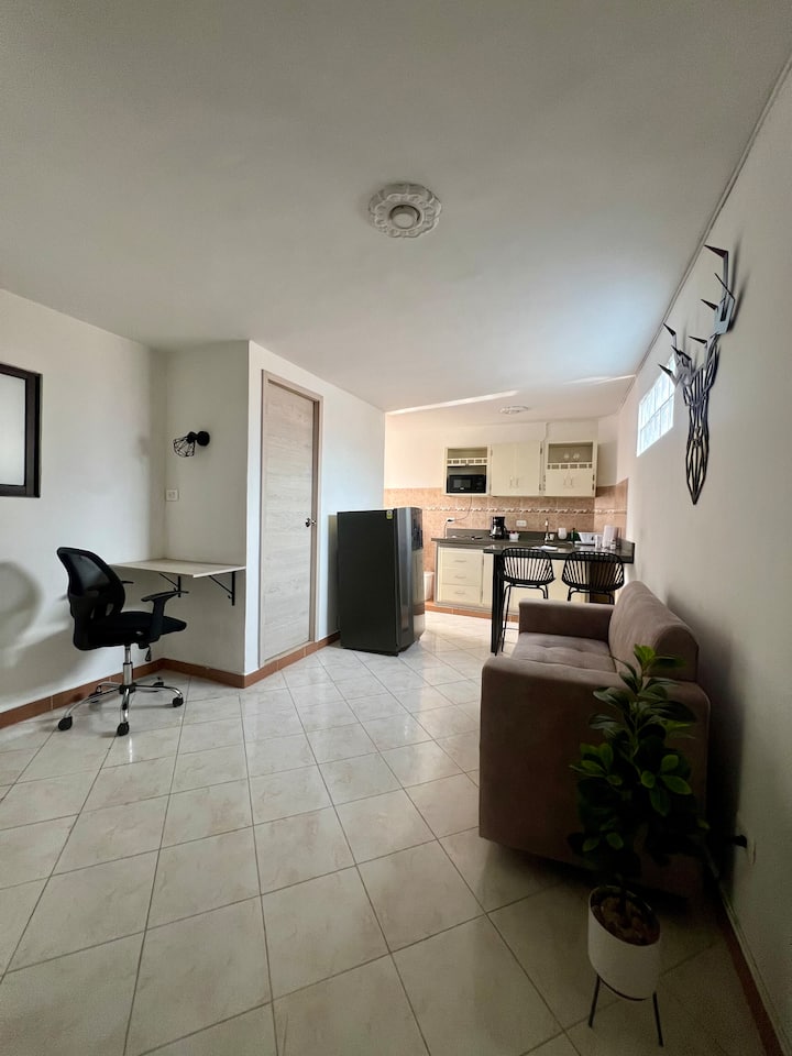 Apartamento 303 Laureles / Wi-fi 300 Mb - Medellín
