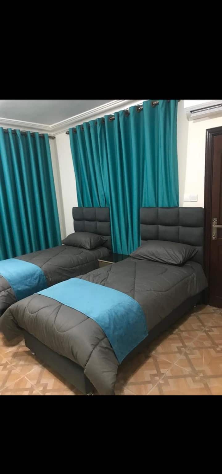 Arwa Apartment5,triple Room,wi-fi,ac,free Parking - Aqaba
