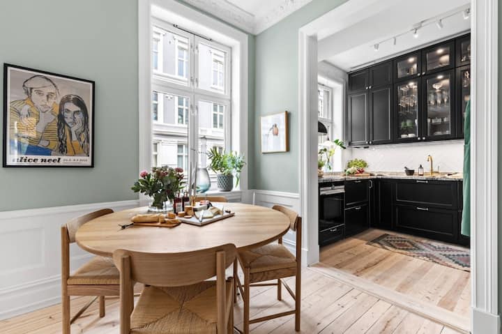 Classic, Luxurious 2br, Central Location - 오슬로