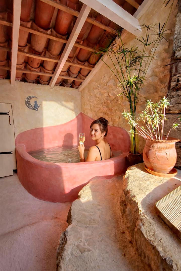 Moon: Gîte Médiéval Avec Vue Panoramique - Lot