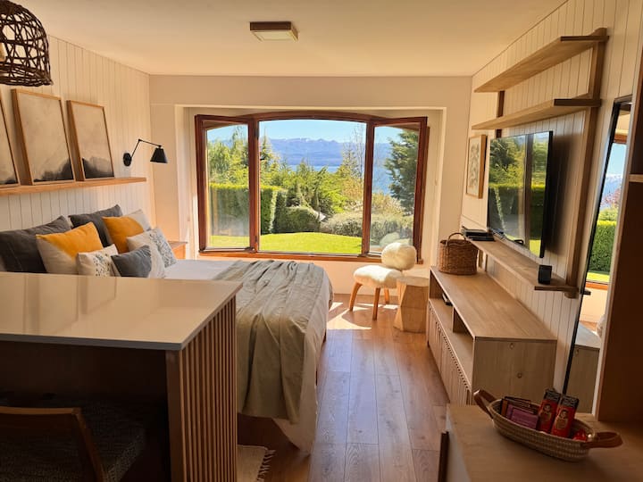 Departamento Con Vista Al Lago A Pasos Del Centro - Argentina