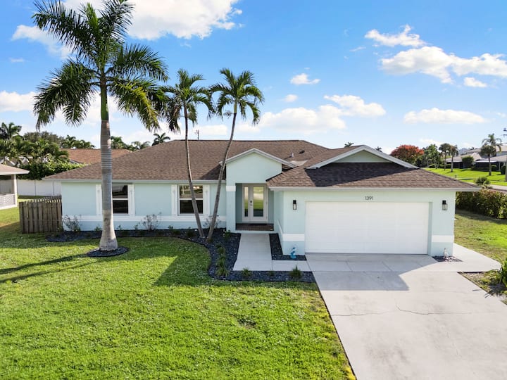 Sunny Days Hideaway - Marco Island, FL
