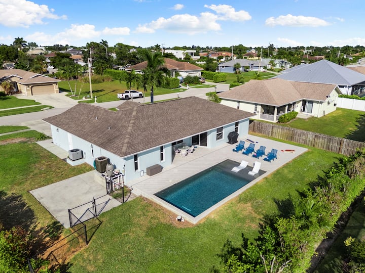 Sunny Days Hideaway - Marco Island, FL