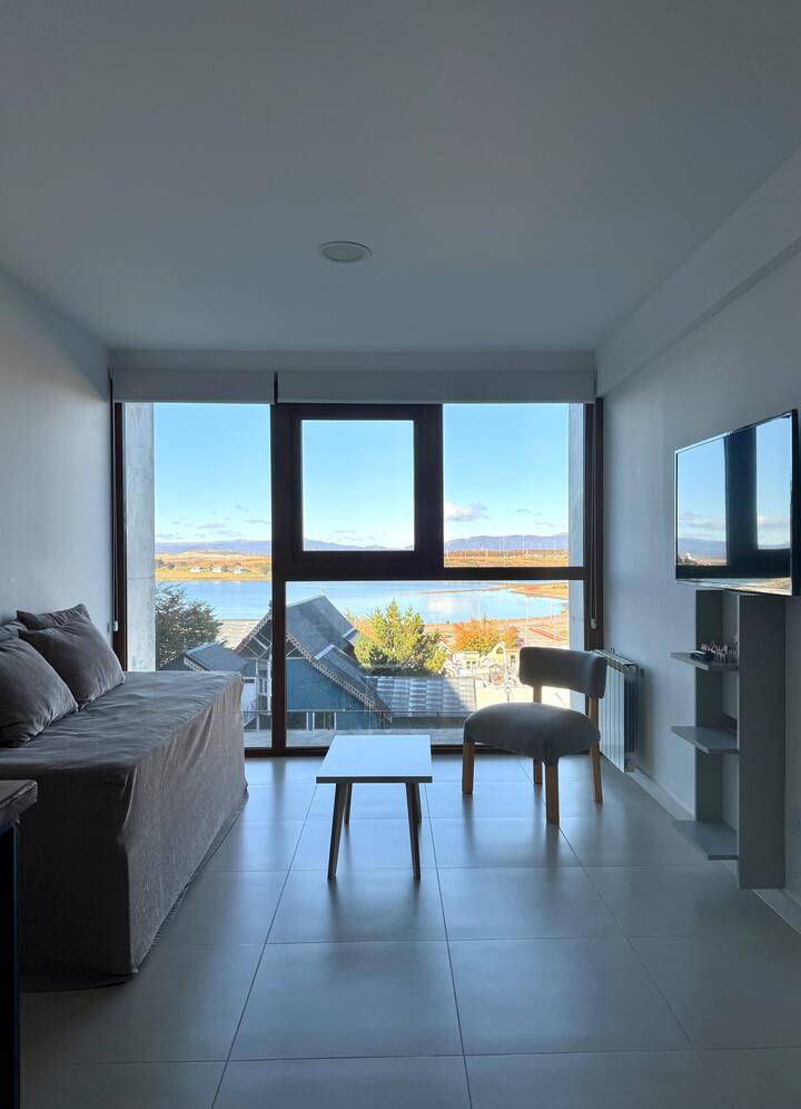 Enjoy Gorgeous Picture Views At This Apartment - Ushuaia