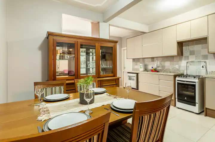 Apto Térreo No Rio Branco - Porto Alegre