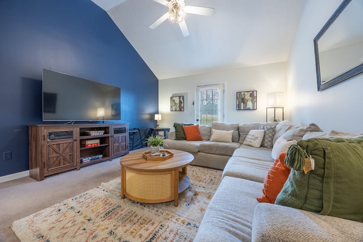Just The Place | 3br/3ba| Sleeps 7 - Auburn, AL