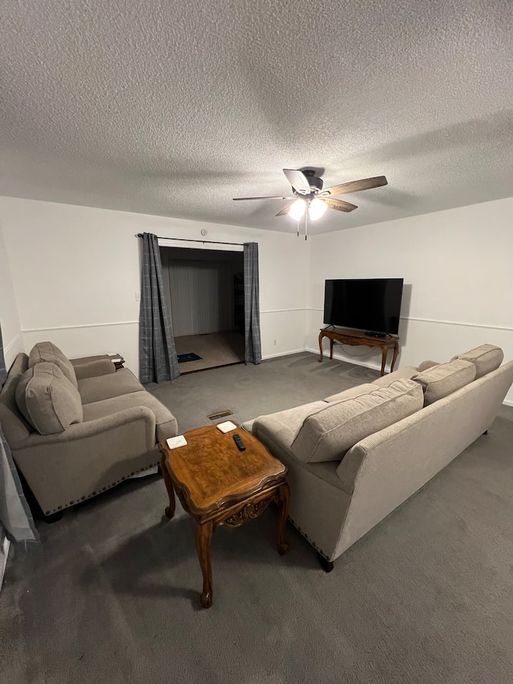 Silvermane's Hideaway - Ridgeway, SC