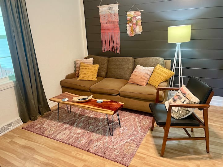 The Cozy Cottage - Springfield, MO